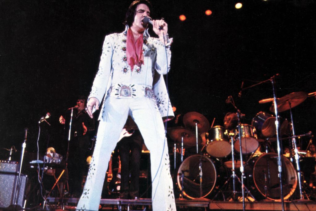 DailyChoices - Music Icons Who've Made an Impact on Fashion
